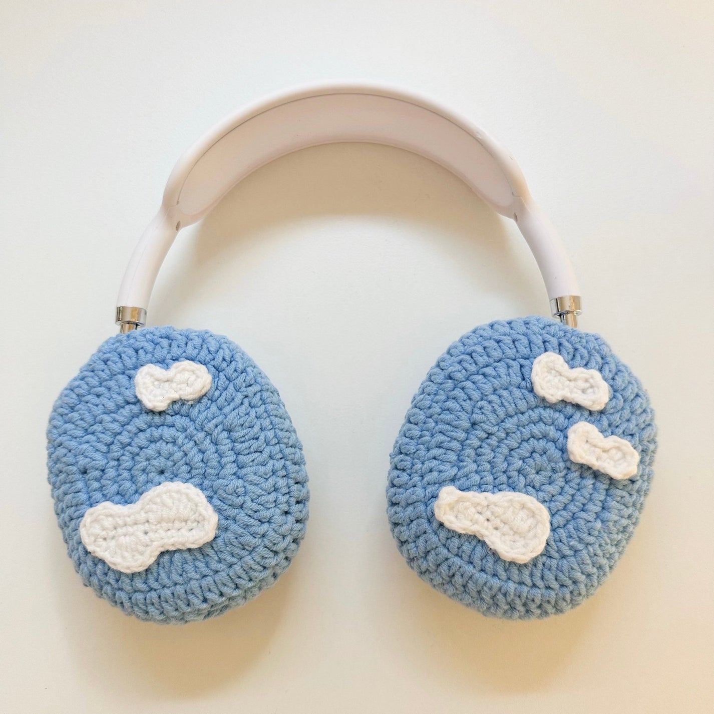 AIRIES Airpod Max Crochet Cover - Clouds – StarPOP shop